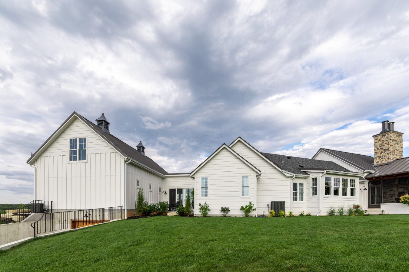 NOT YOUR GRANDMA’S FARMHOUSE - Ramsey Building Co