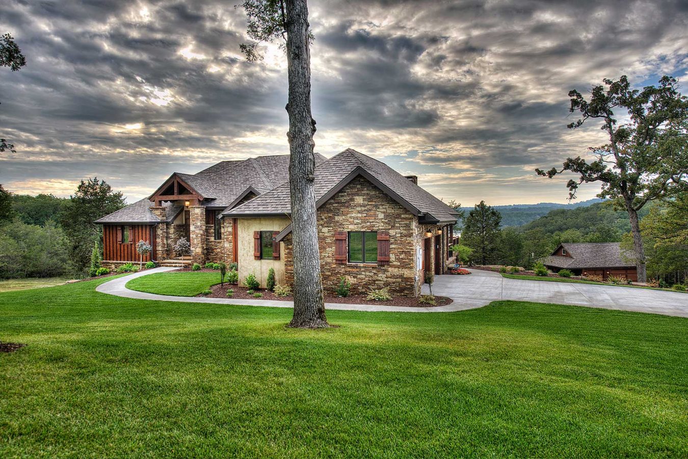 LODGE DESIGN WITH A MODERN TWIST - Ramsey Building Co